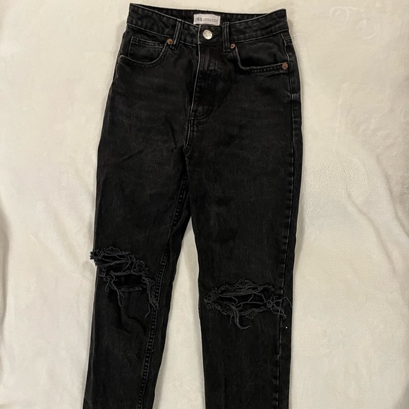 Zara | Jeans | Zara Ripped Mom Jeans Black | Poshmark